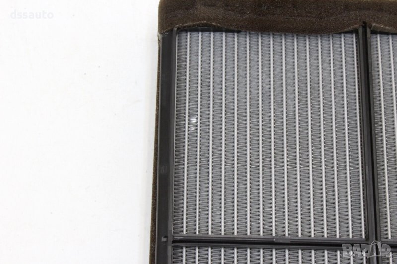 Mercedes C-Class W204 W212 Радиатор за парно L0329002 в Части в гр ...