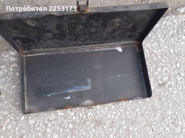 Малка кутия за съхранение от метал в Куфари с инструменти в гр Пловдив