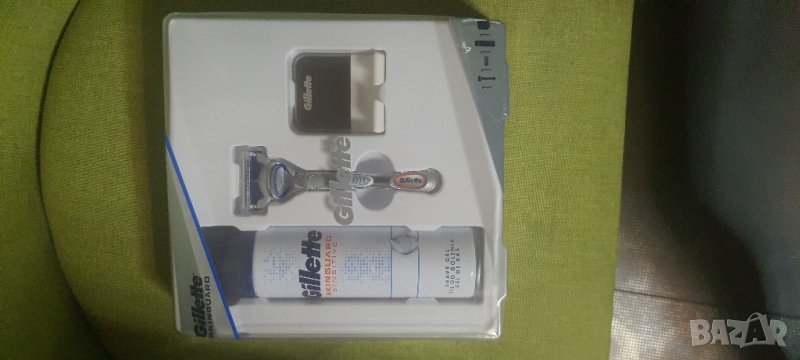 Мъжки козметичен комплект със самобръсначка GILLETTE в Мъжка козметика ...